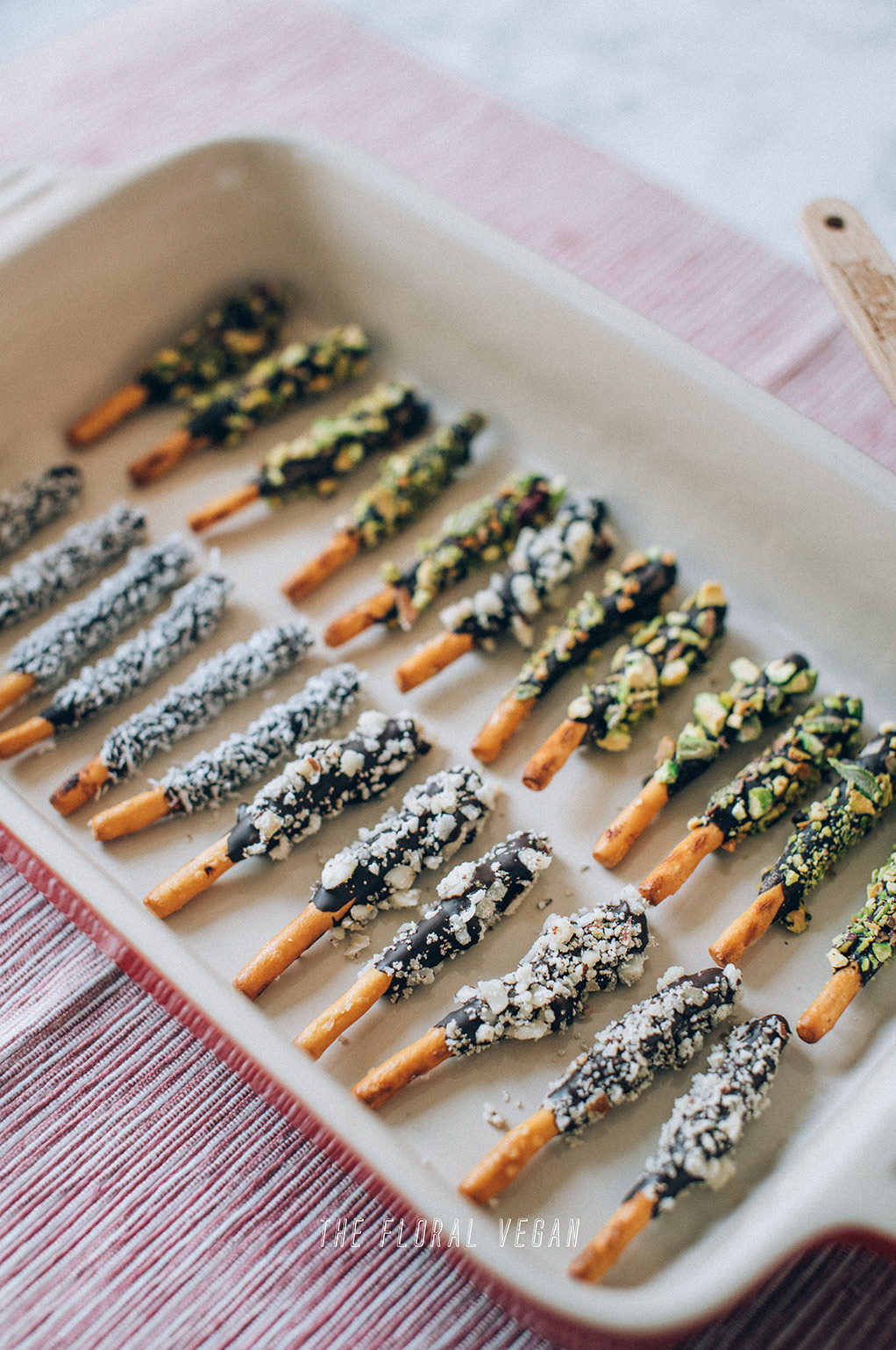 Gluten-free Vegan Pocky (2-ingredient) - The Floral Vegan